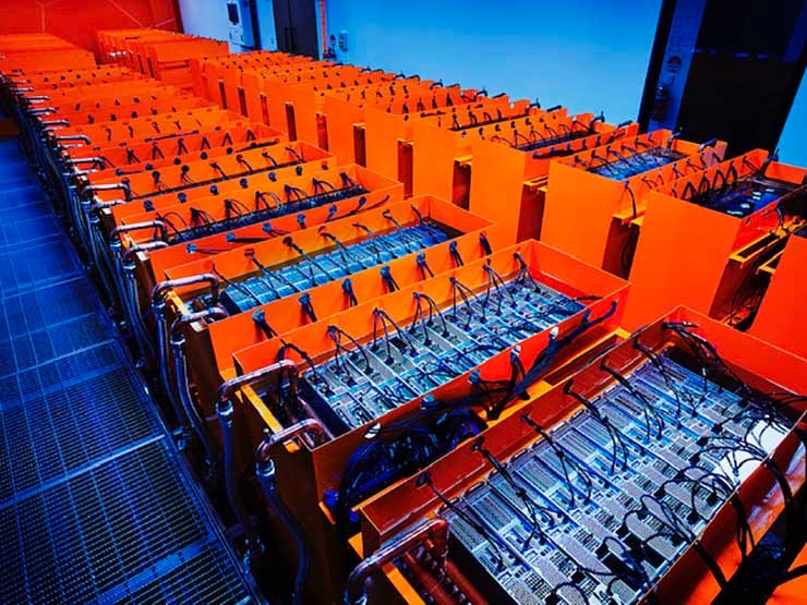 HPC Gets Bigger in Texas: 40,000 Servers, Immersed in Coolant | Data ...