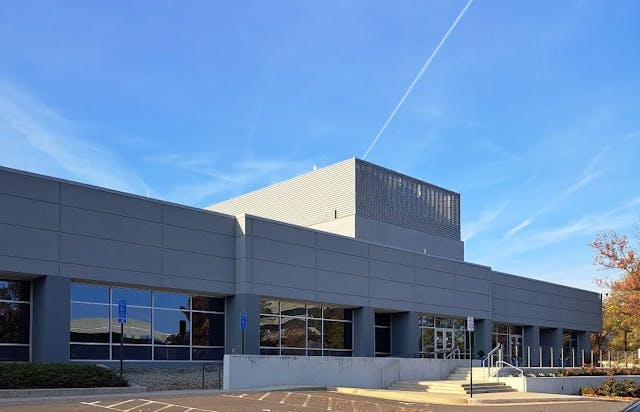 DCF Tours: CoreSite Reston Colocation Data Center VA3, Reston, Virginia ...