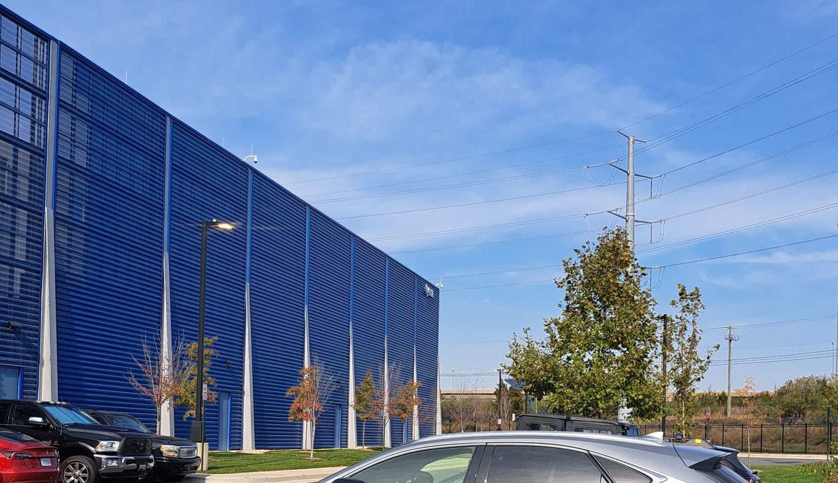 DCF Tours: Vantage Data Centers VA11, Sterling, Virginia | Data Center Frontier