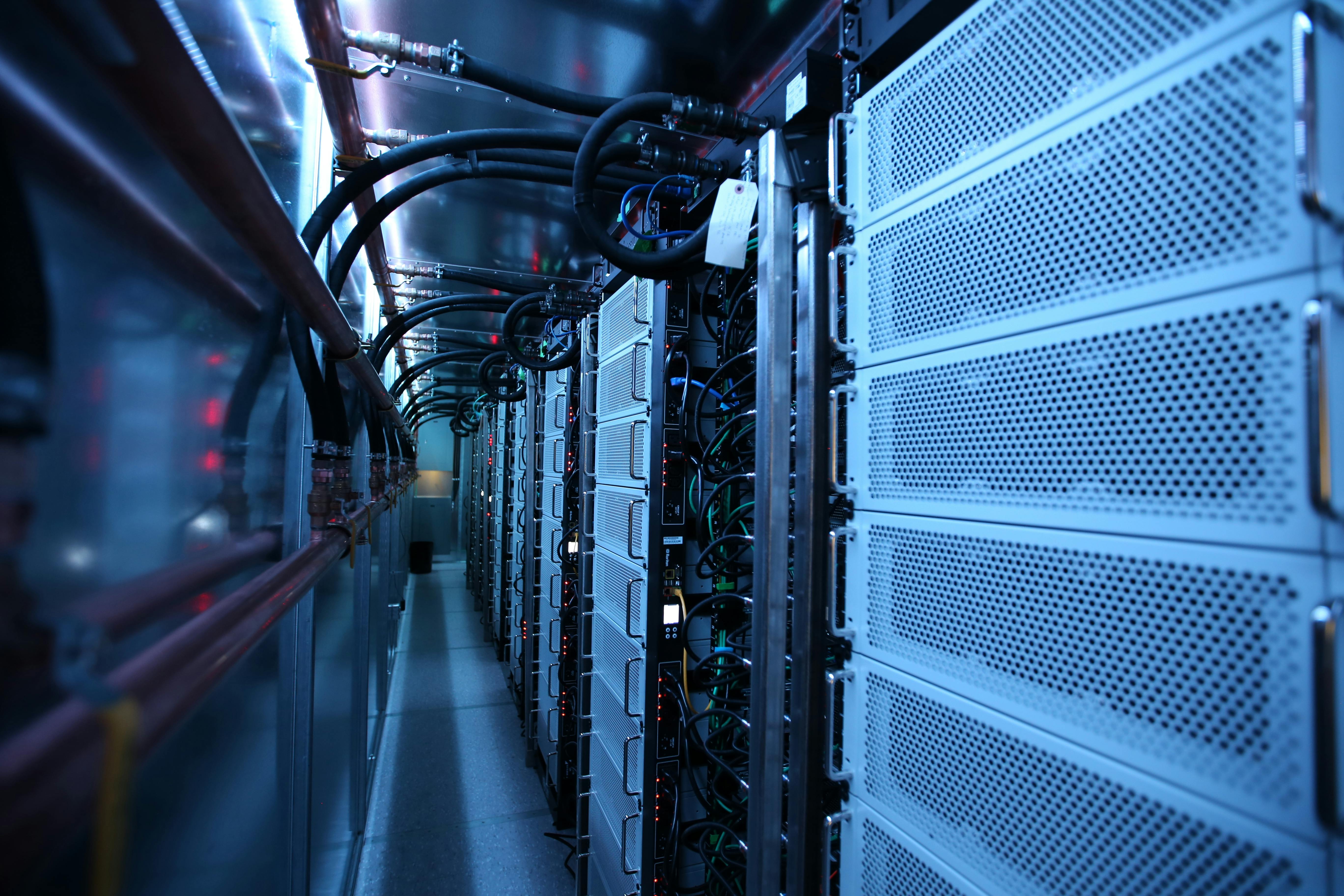 Considerations for Selecting a Row-Based CDU for your Data Center ...
