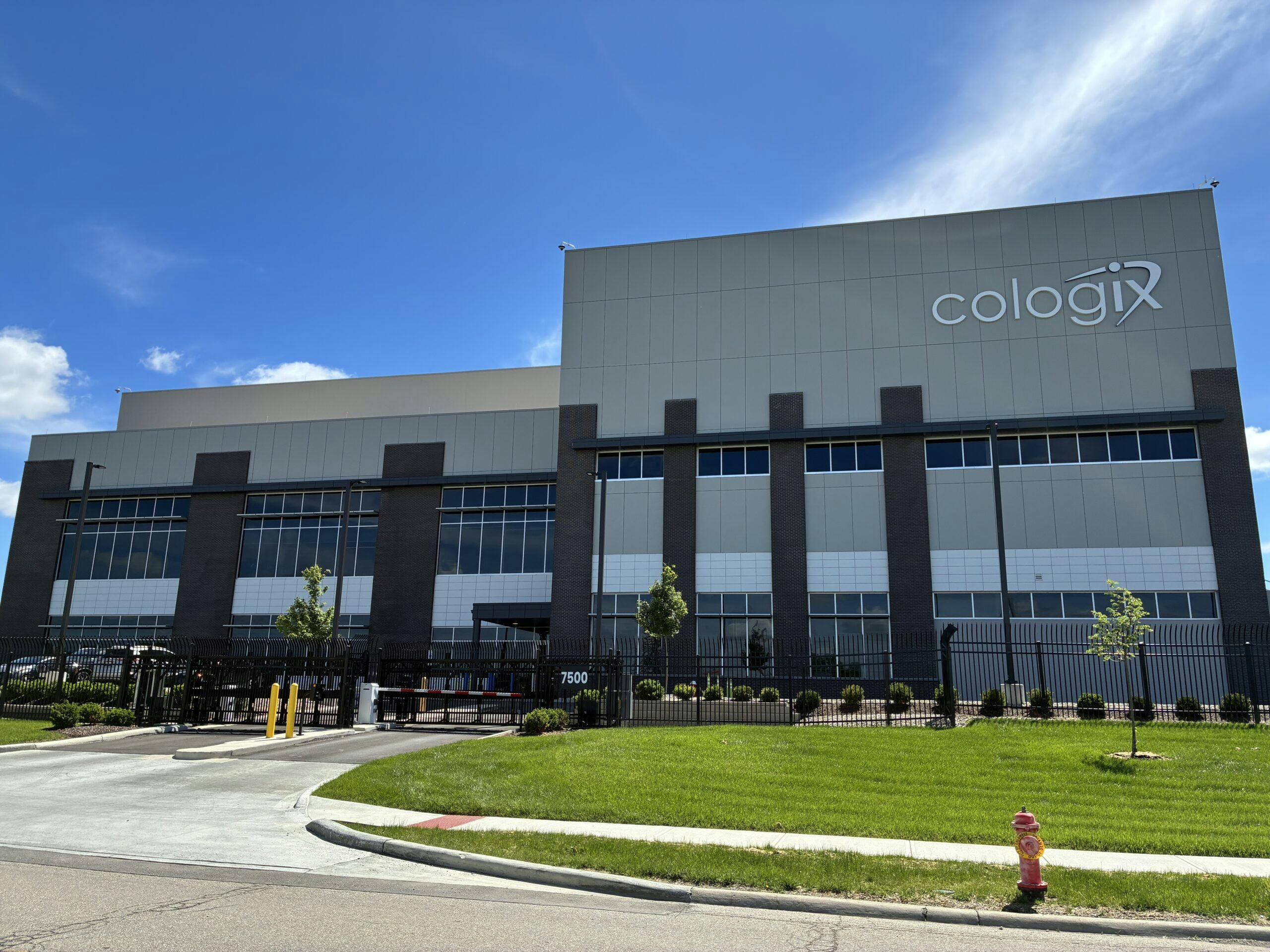 Cologix and Lambda Debut NVIDIA HGX B200 AI Clusters in Columbus, Ohio | Data Center Frontier